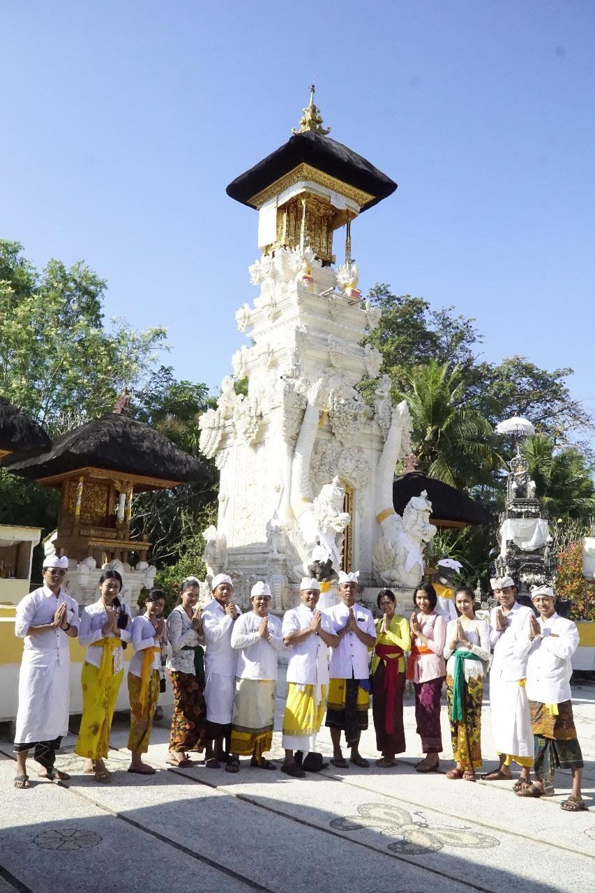 Dharma Yatra IBH team ke Pura Dalem Ped, Nusa Penida – Kadek Adnyana